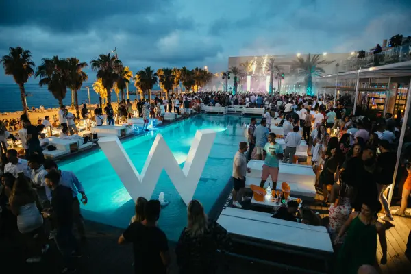 Wet Deck Summer Series, house and electronic music with views of the ...
